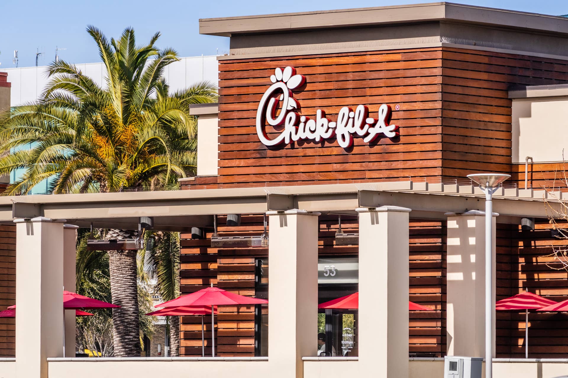 Chick-fil-A Bringing Back Fan-Favorite Sandwich This Summer - Men's Journal