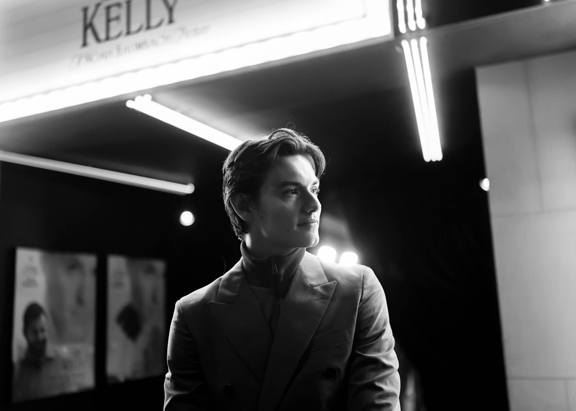 Who is Louis Partridge? Possible James Bond Actor Is a Young, Rising ...