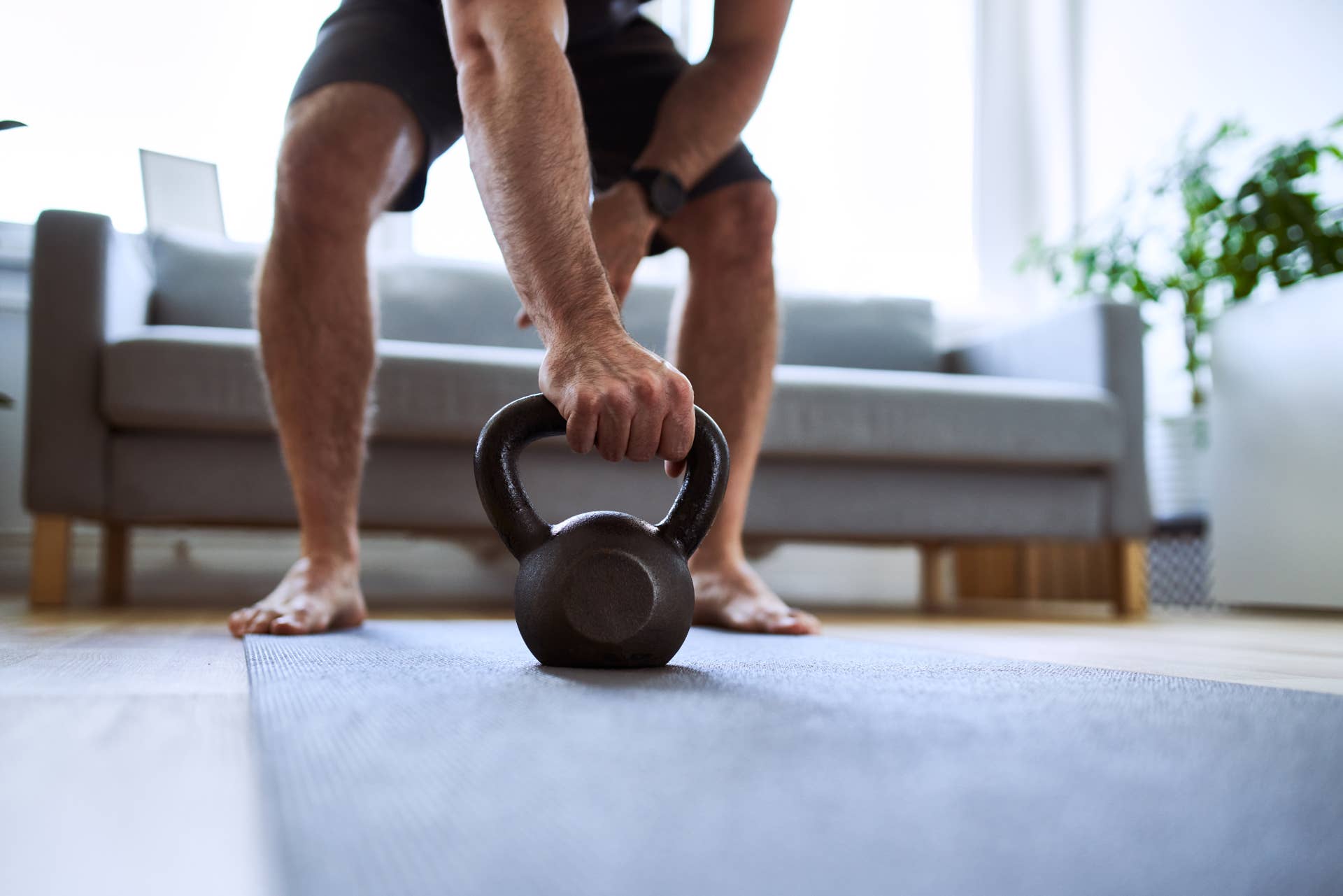 Should You Lift Barefoot? A Physical Therapist Weighs In - Men's Journal