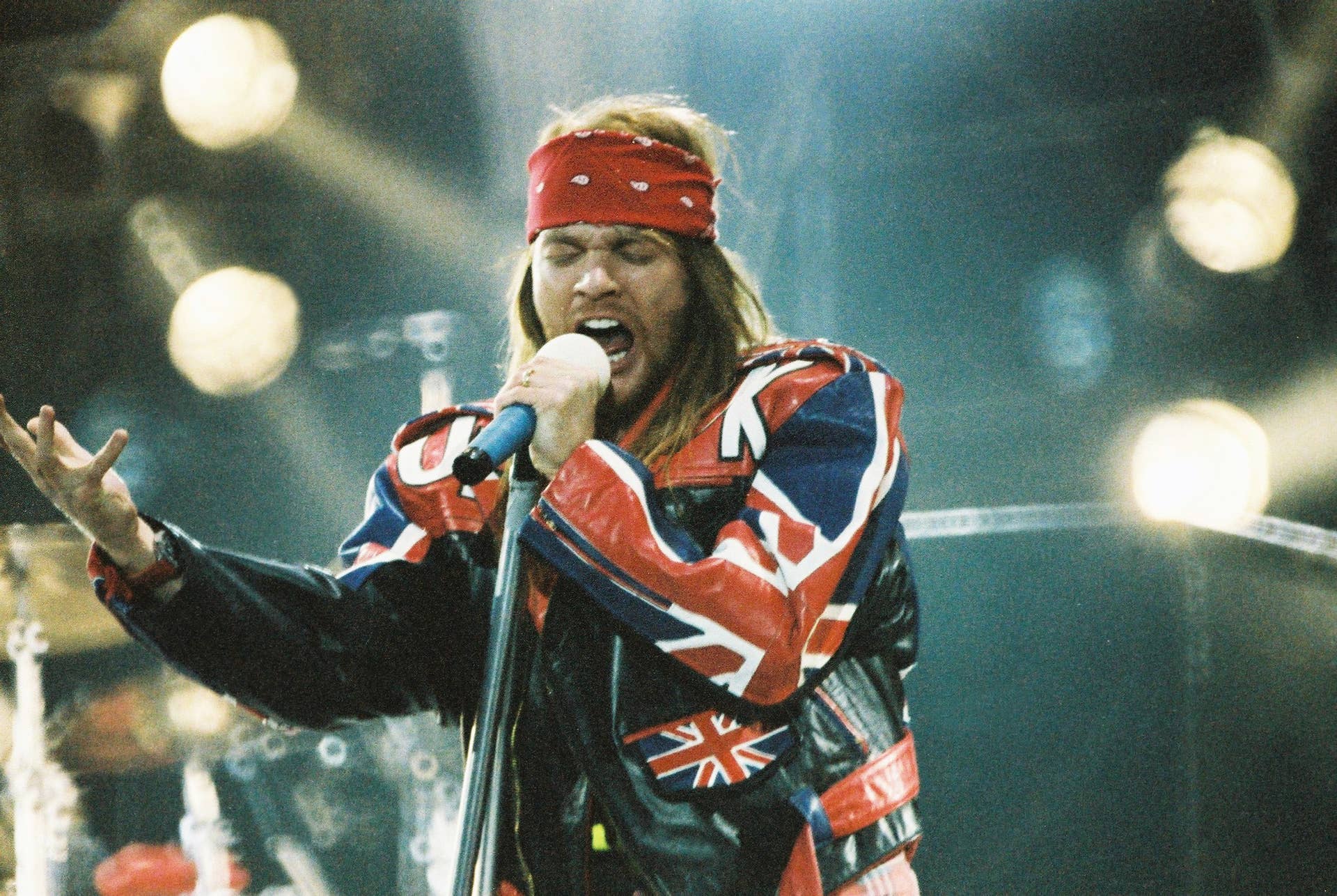 32 Years Ago, Rock's Biggest Stars Reunited for a Concert the World ...
