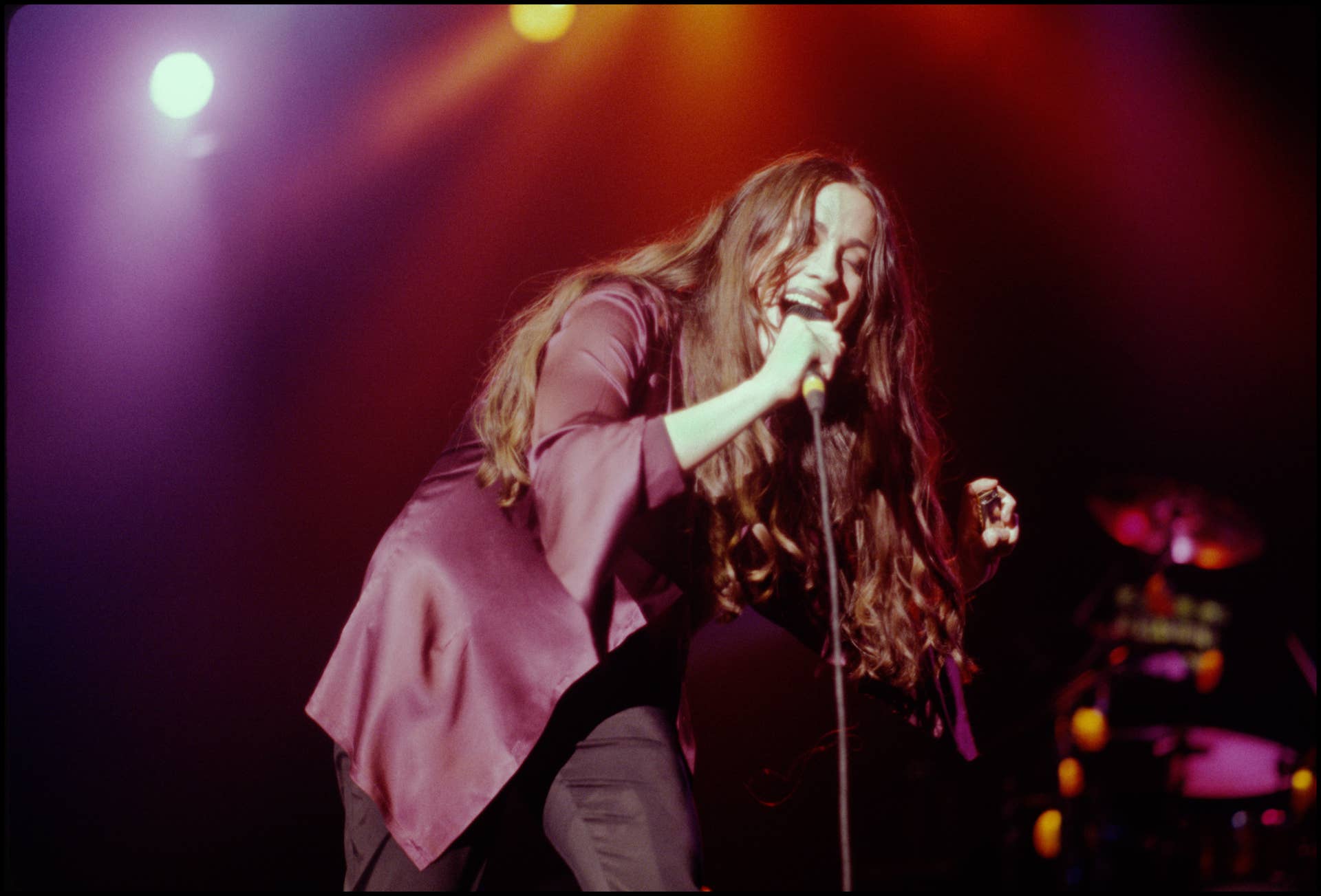 30 Years Ago, Alanis Morisette's 'Jagged Little Pill' Began A Record ...