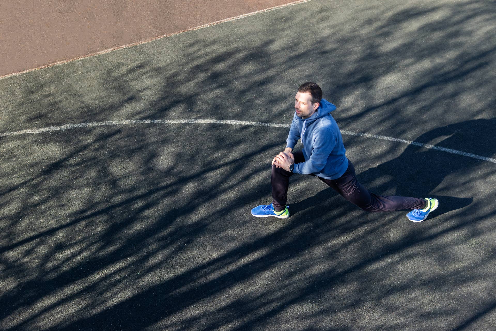 5 Warmup Exercises to Reduce Chronic Knee Pain for Men 40+ - Men's Journal