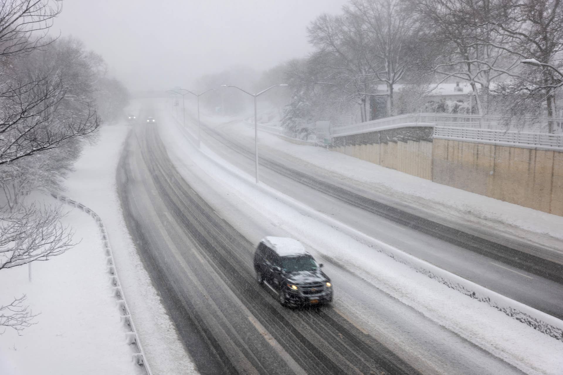 Winter Storm Warning: Heavy Snow, 50 mph Winds Coming This Week - Men's ...