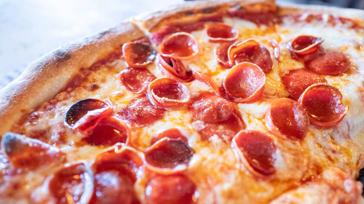 Free Pizza on National Pizza Party Day: Where to Get It - Men's Journal
