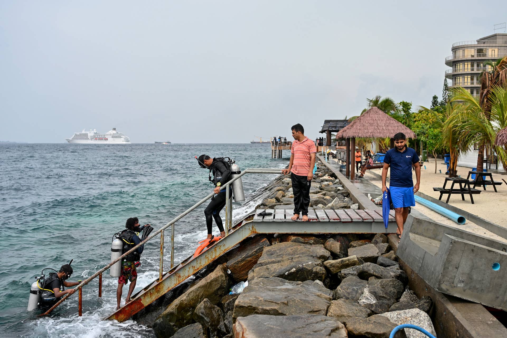 Maldives Scuba Diving Deaths: Terrifying New Theory Emerges About Cause ...