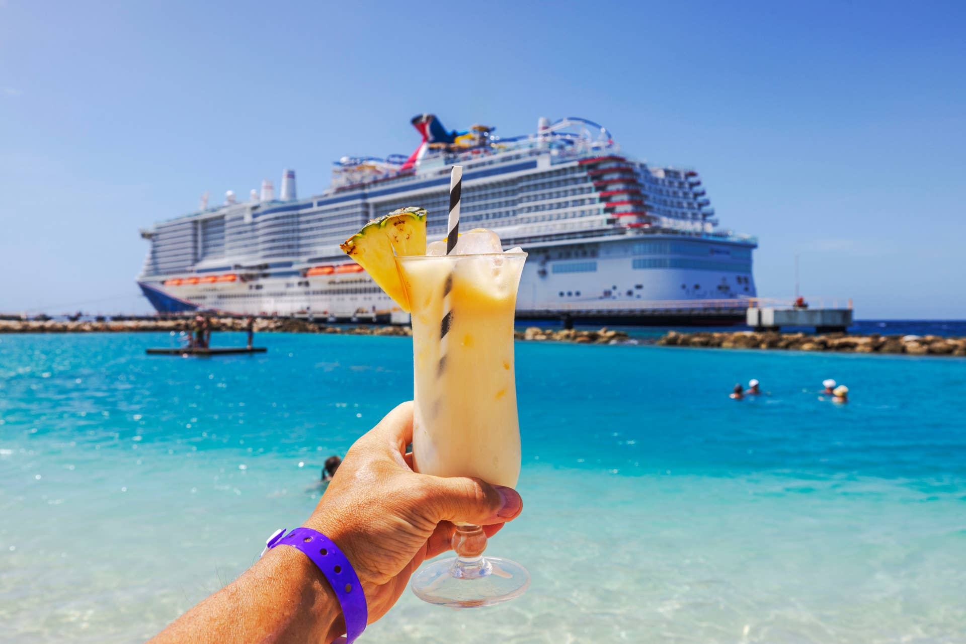Heading to the Bahamas? Expect a Surprise Alcohol Ban - Men's Journal