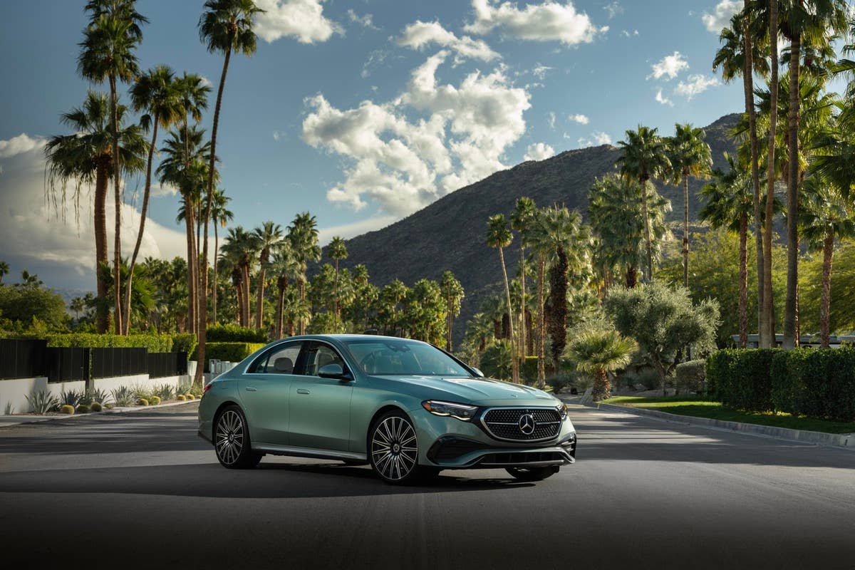 Mercedes-Benz Recalls 144,049 Vehicles for Infotainment Screen Issues ...