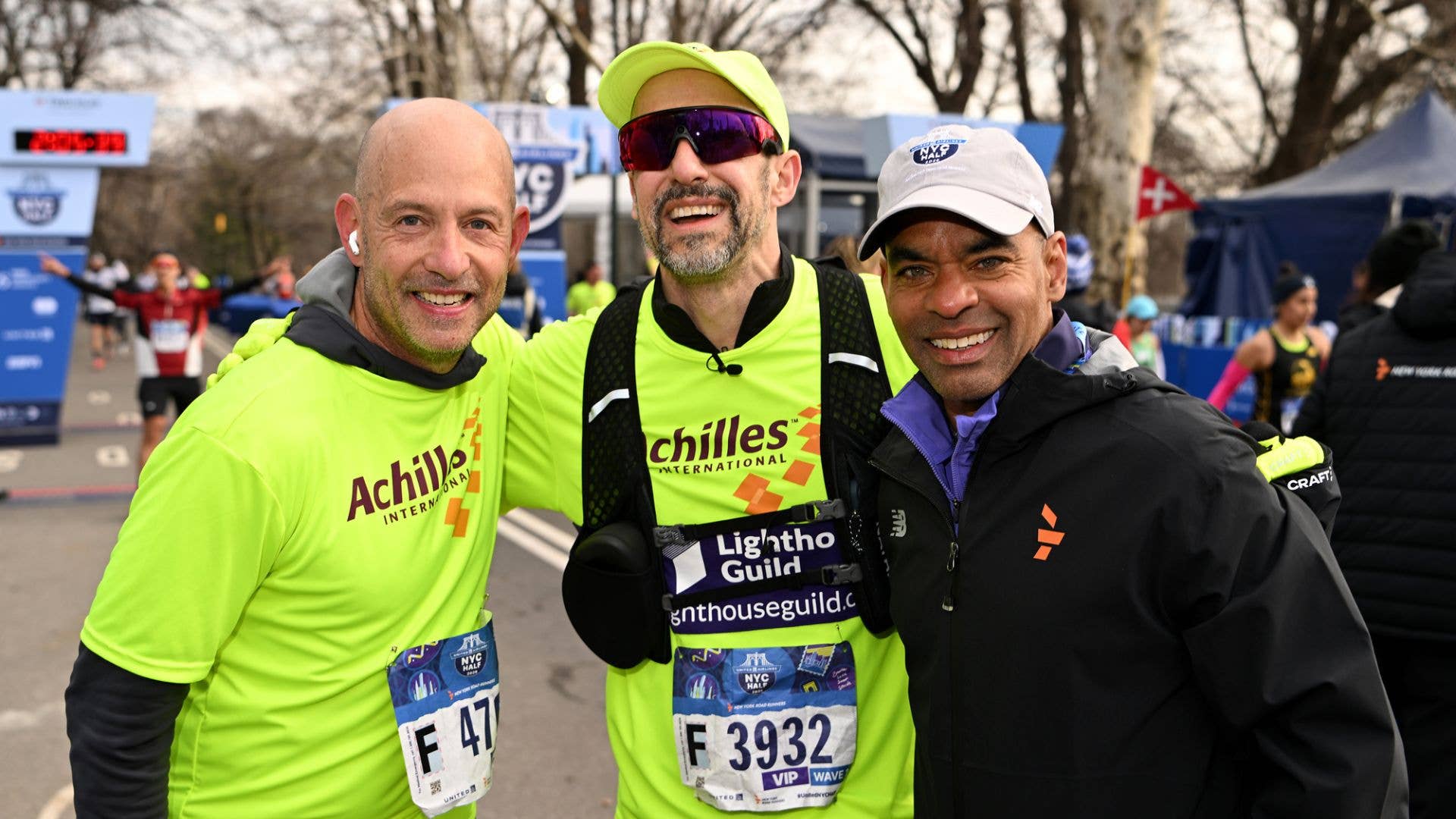 How Smart Glasses Helped This Blind Runner “See” the NYC Marathon While ...