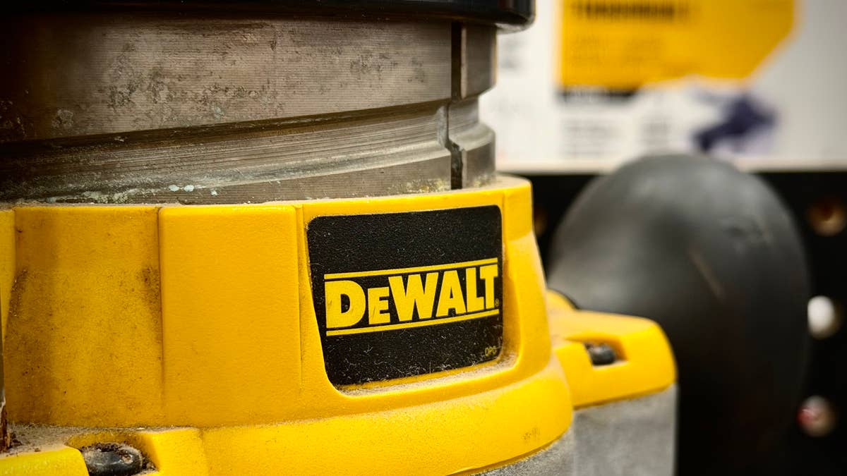 DeWalt’s 20V Max XR Oscillating Multi-Tool Kit Is 48% Off - Men's Journal