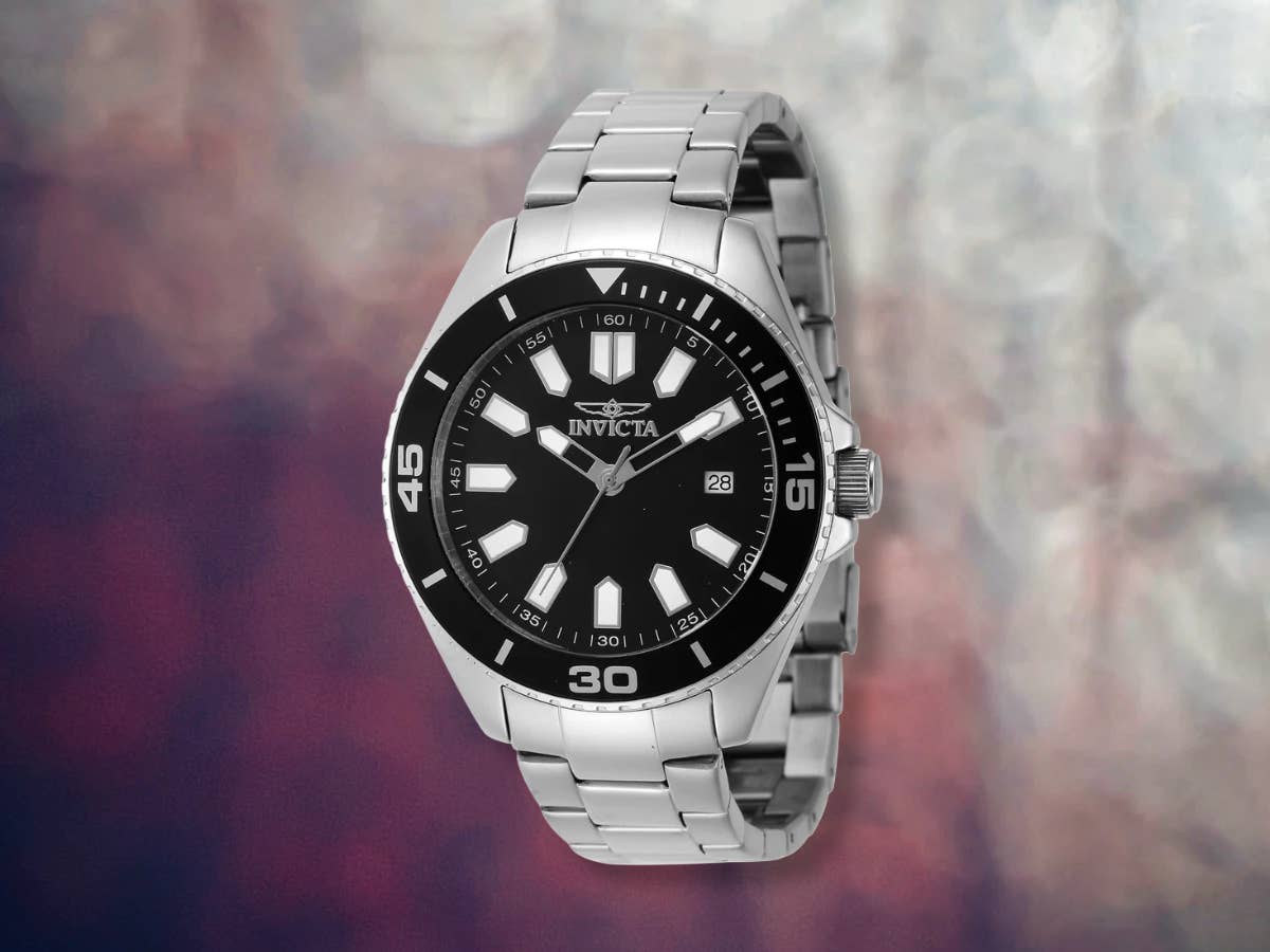 Invicta’s 43mm Pro Diver Watch Is on Sale for 89% Off - Men's Journal