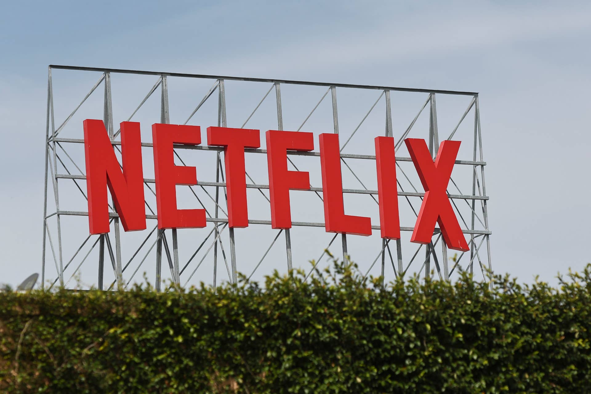 'Bee Movie,' Bizarre Animated Cult Classic, Is Coming to Netflix - Men ...