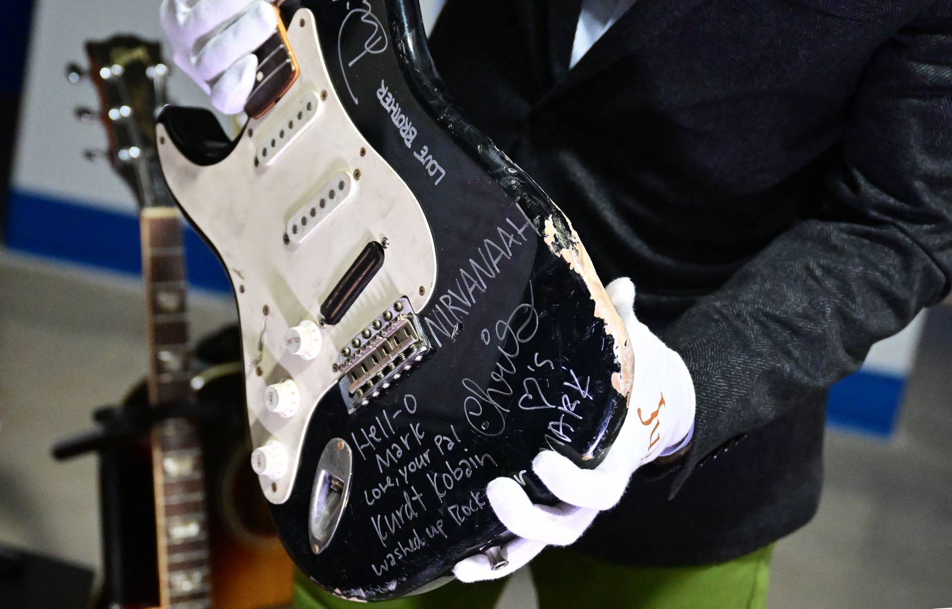 Kurt Cobain’s Smashed Guitar Sold for Shocking Amount at Auction on ...
