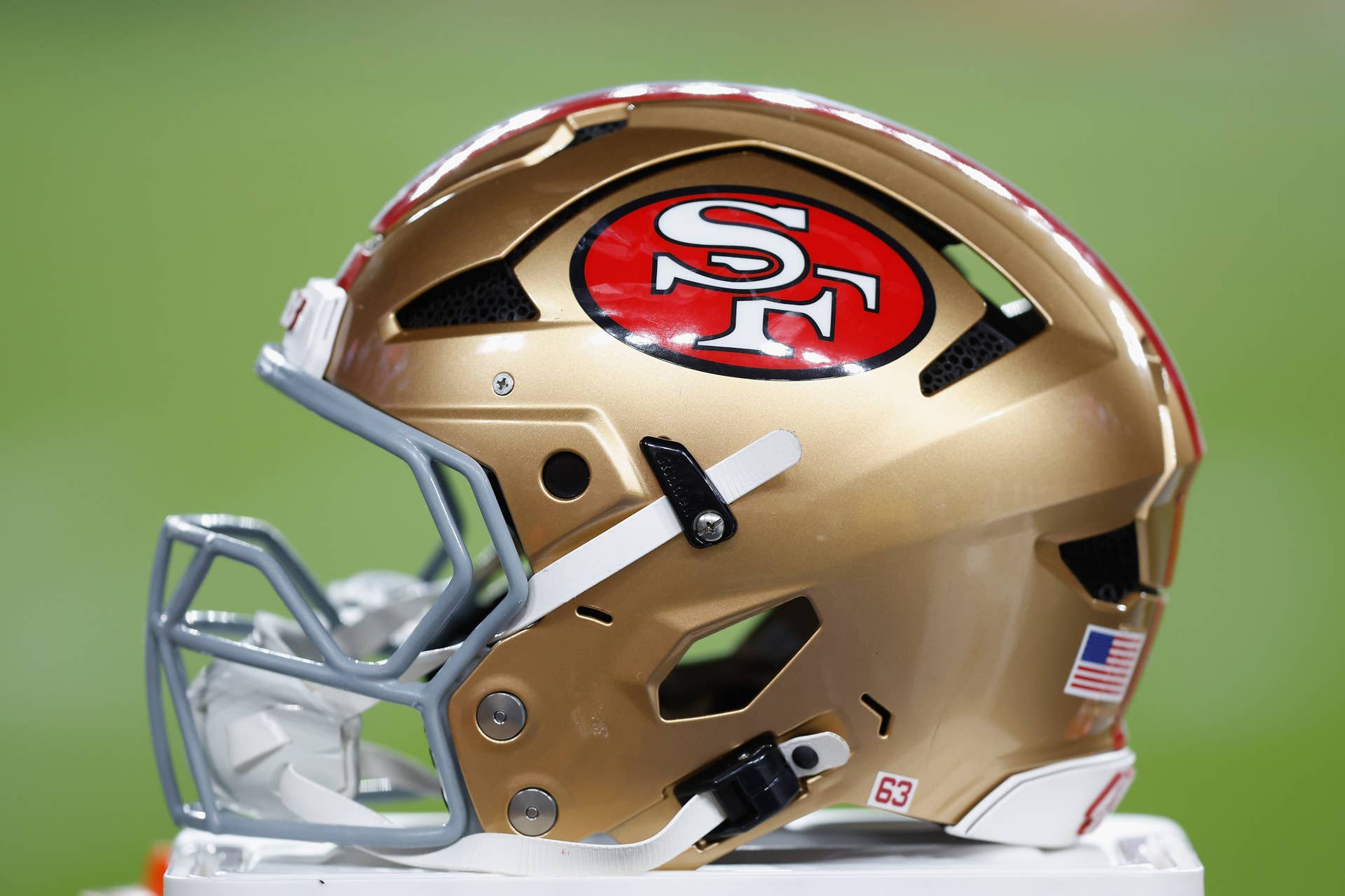 San Francisco 49ers Star Reveals Retirement Plans After Signing New ...