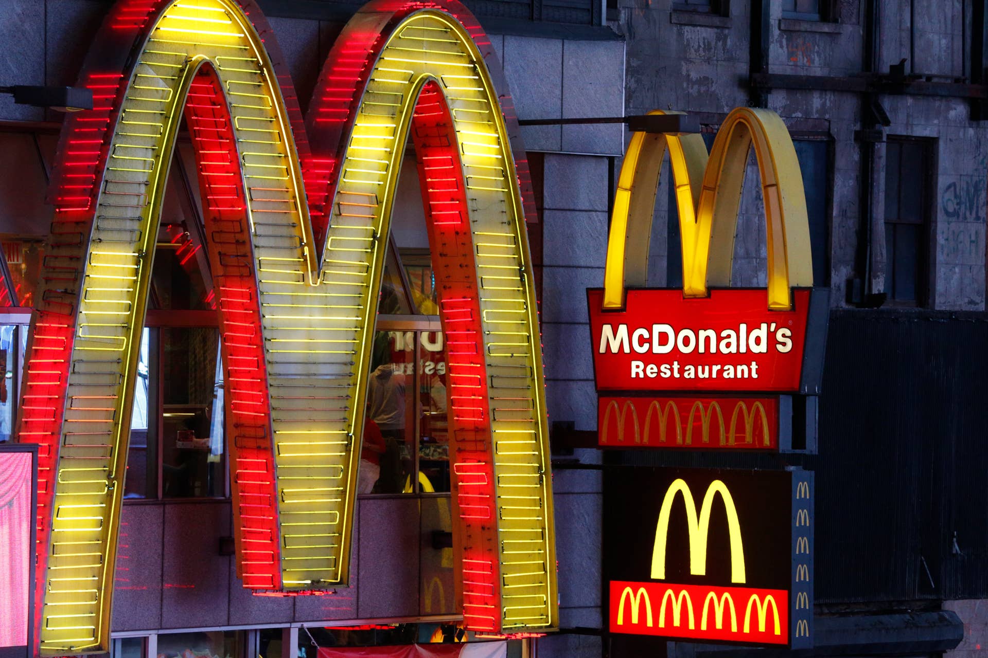McDonald’s Drops FIFA World Cup Menu With Beckham, Ronaldinho ...