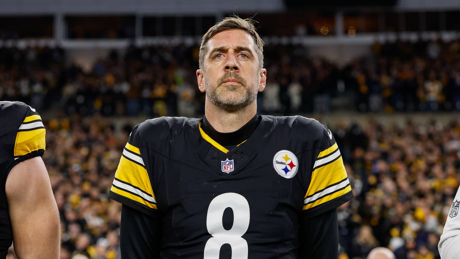 Is the Viral Aaron Rodgers, Wife Photo Real? Truth About His Wife, New ...