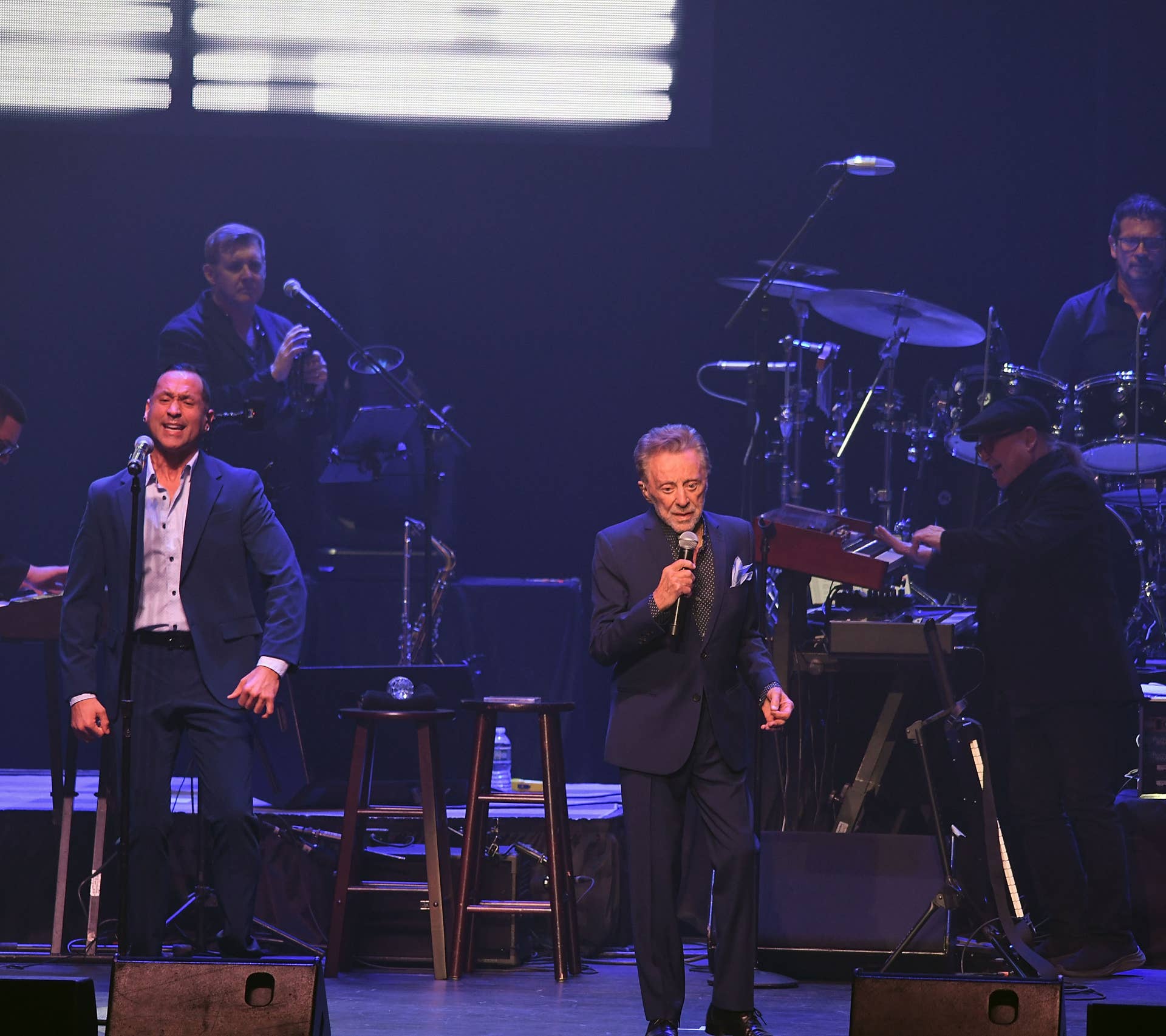 Iconic Singer With 7 No. 1 Hits Abruptly Cancels Tour Amid Health ...
