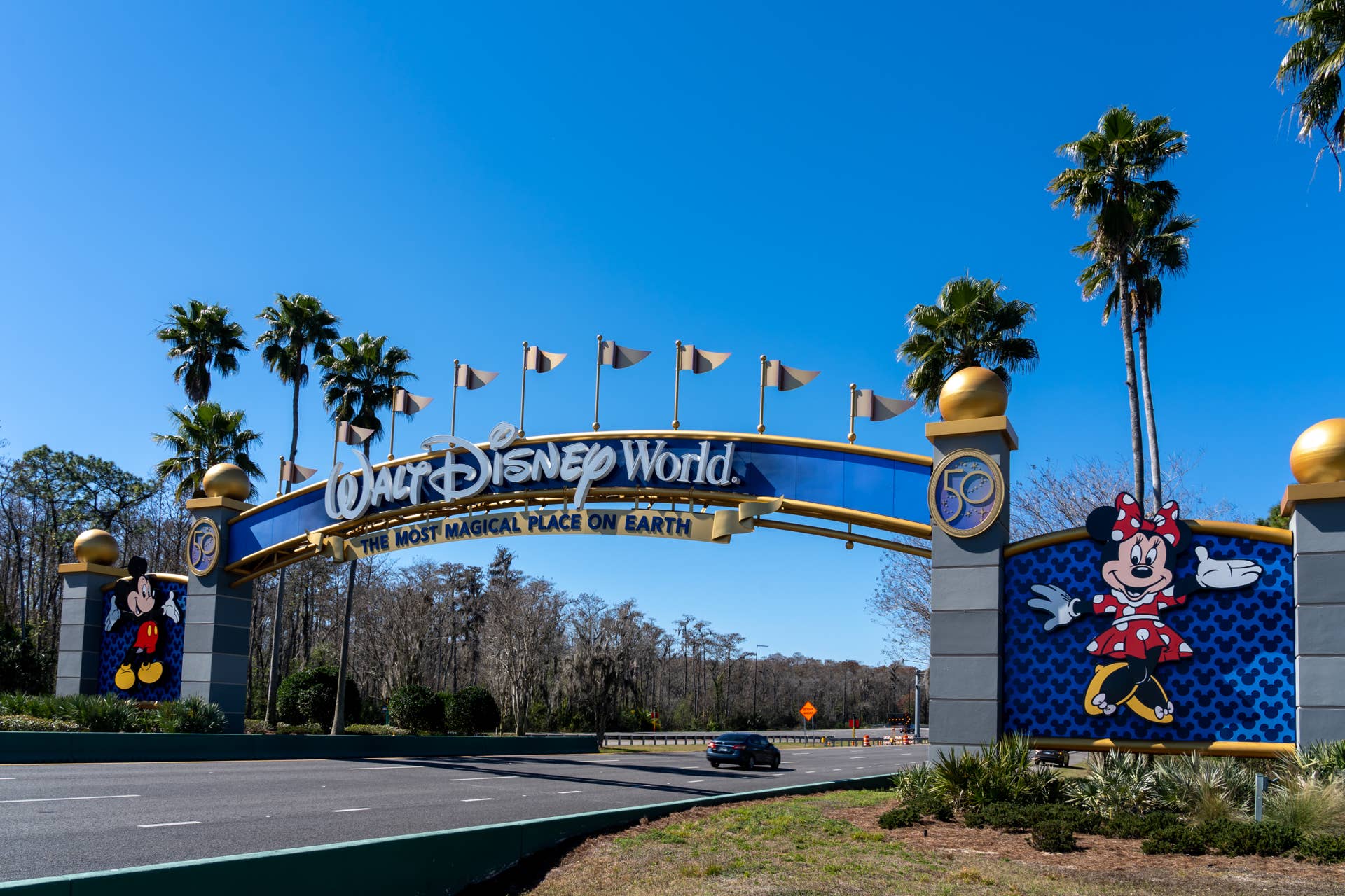 Disneyland Ticket Prices Are Set To Jump Again—Here’s When to Buy - Men ...