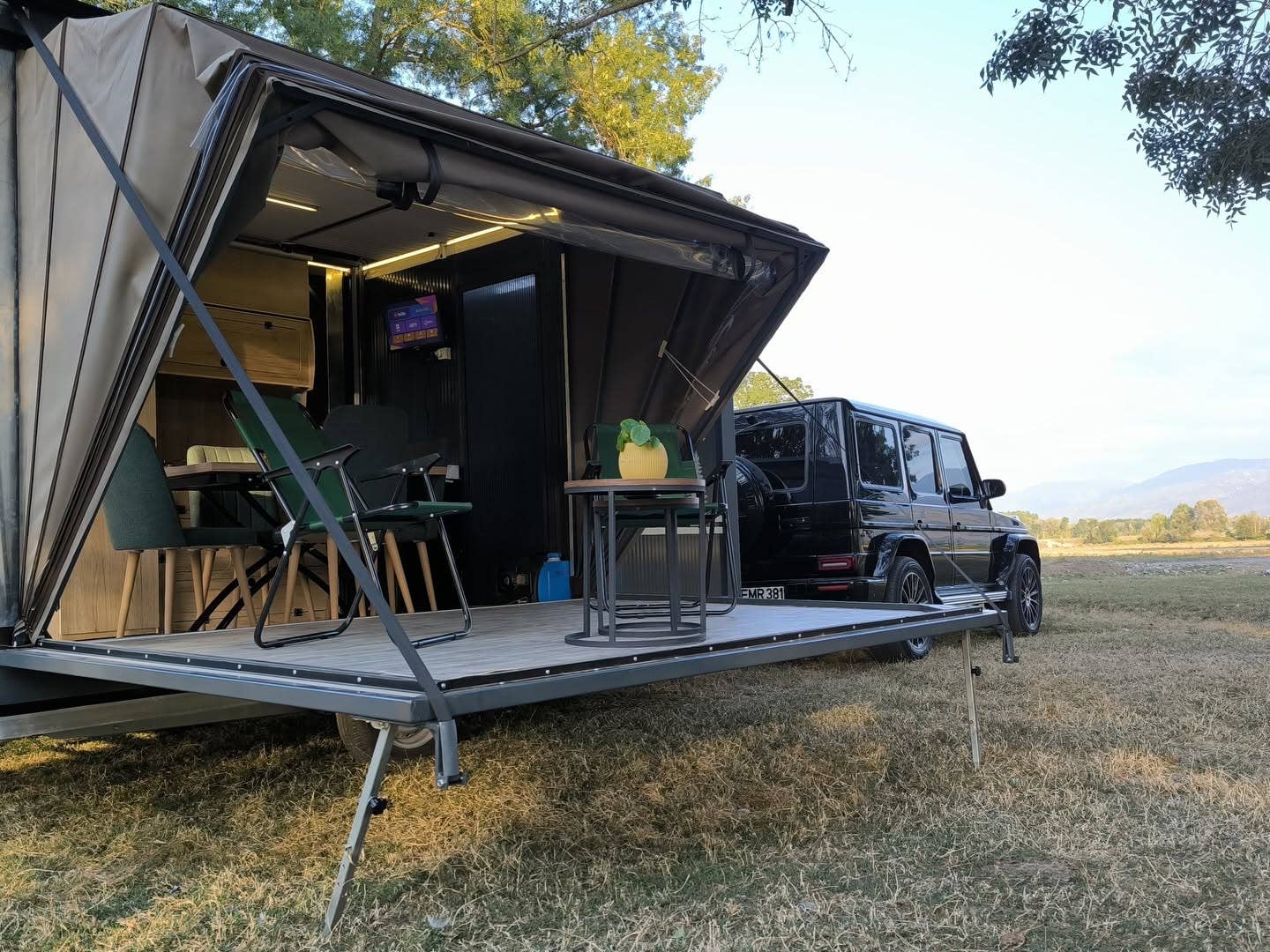 This Compact Camper Opens Like an Accordion and Turns Into a Tiny Off ...