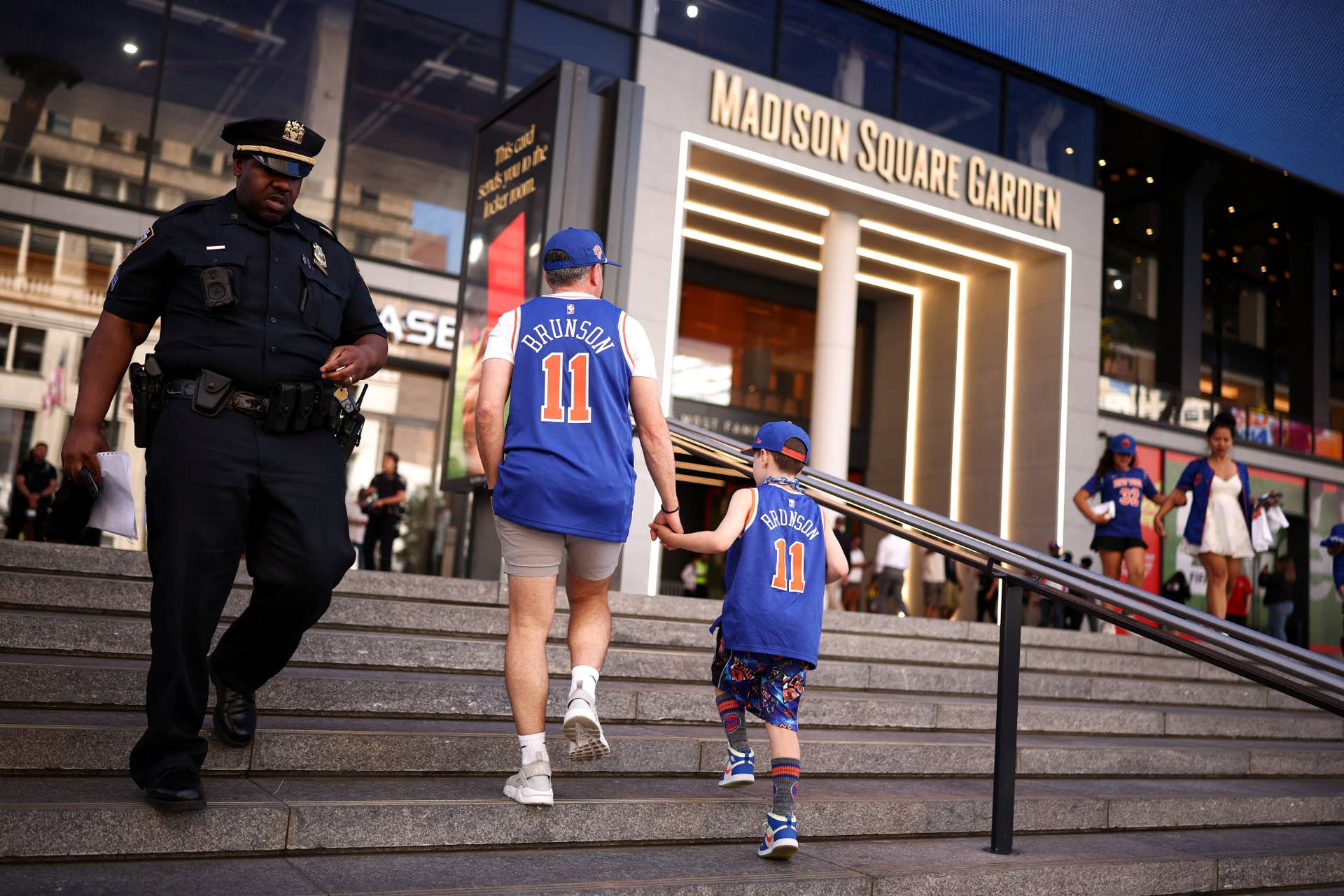 Storm Threat Looms as Knicks Fans Await NBA Finals Game 4 - Men's Journal