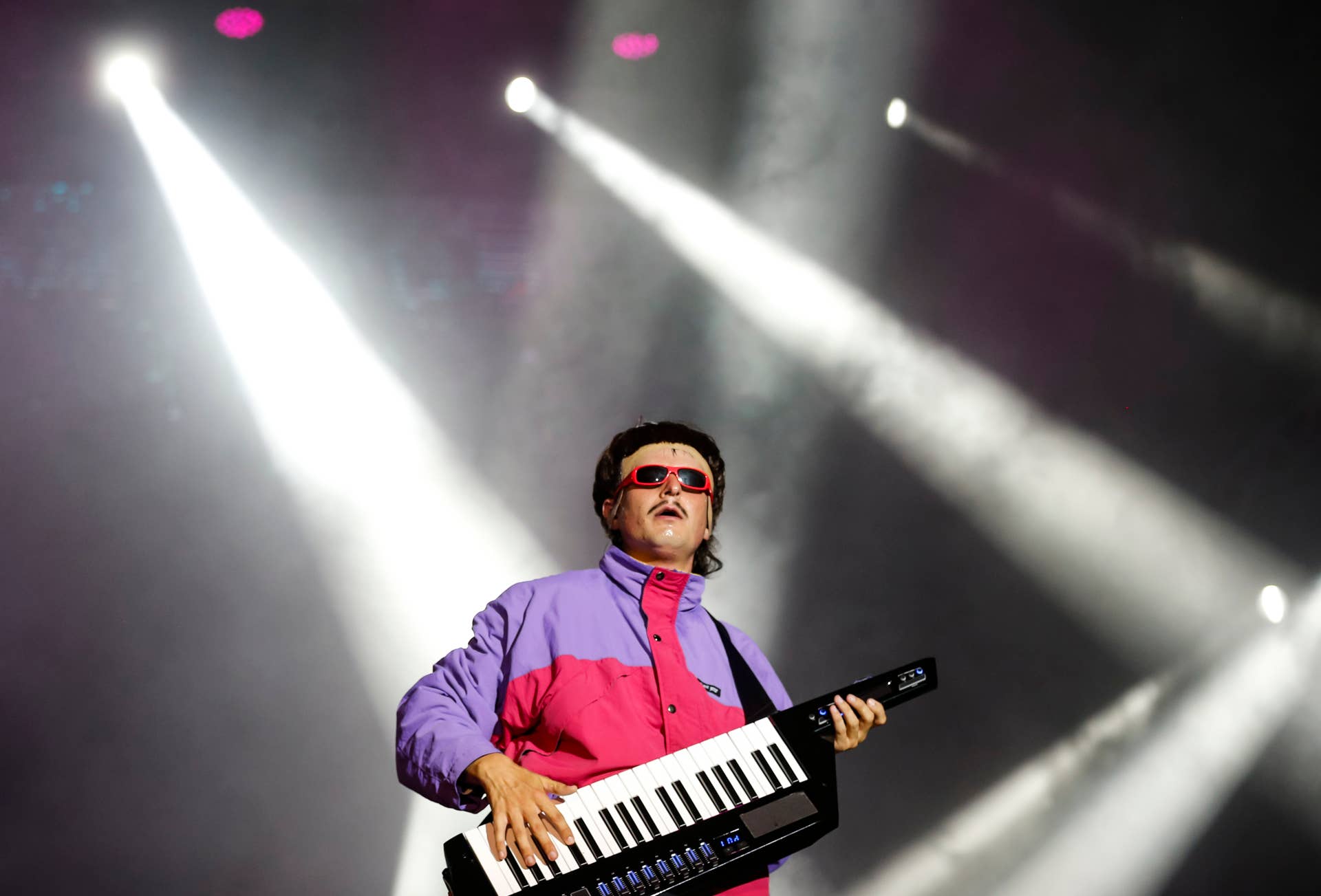 Singer Oliver Tree Dead at 32 After Fatal Helicopter Crash in Brazil ...