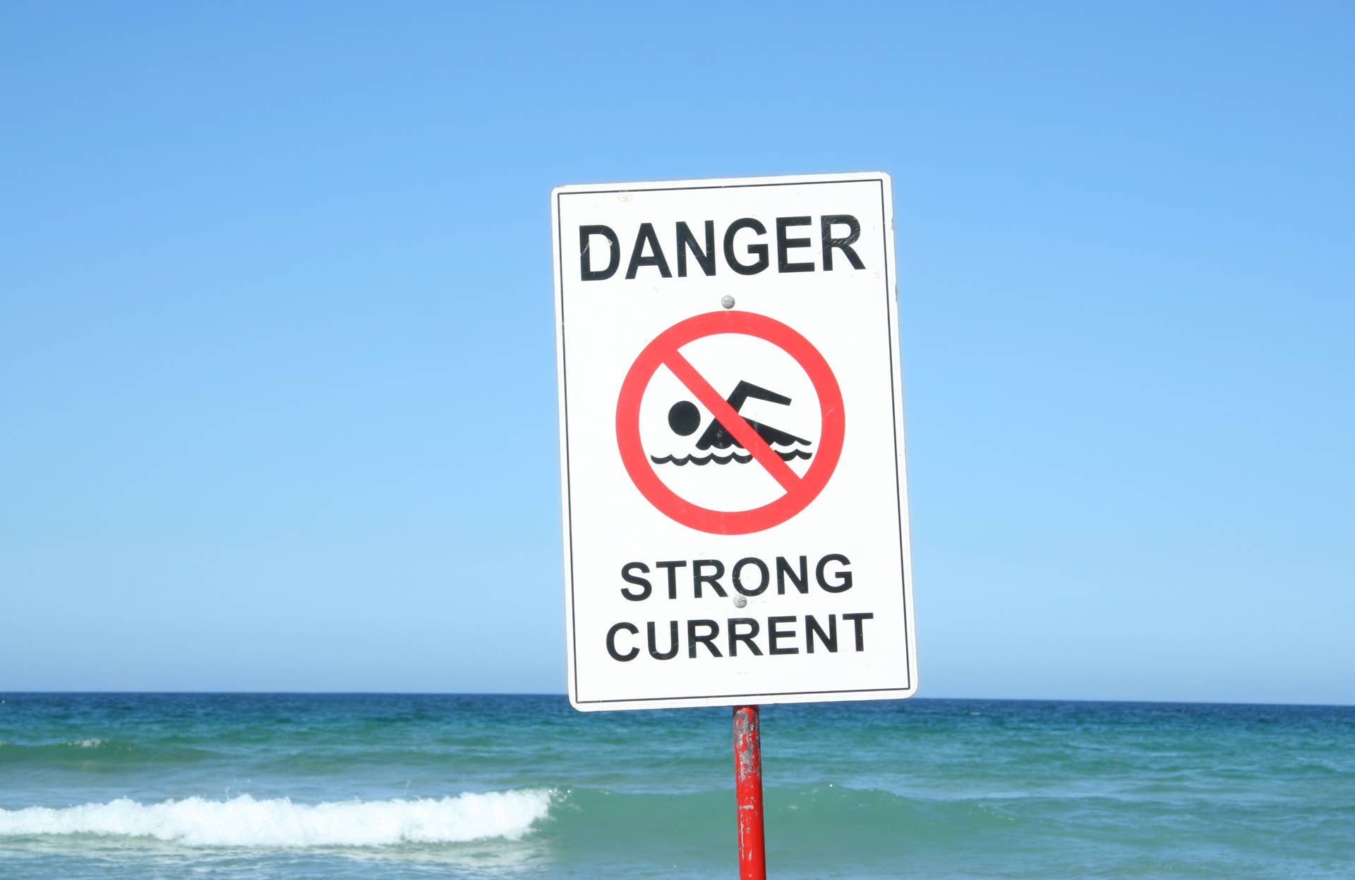 Caught in a Rip Current? Lifeguards Say This Simple Move Could Save ...