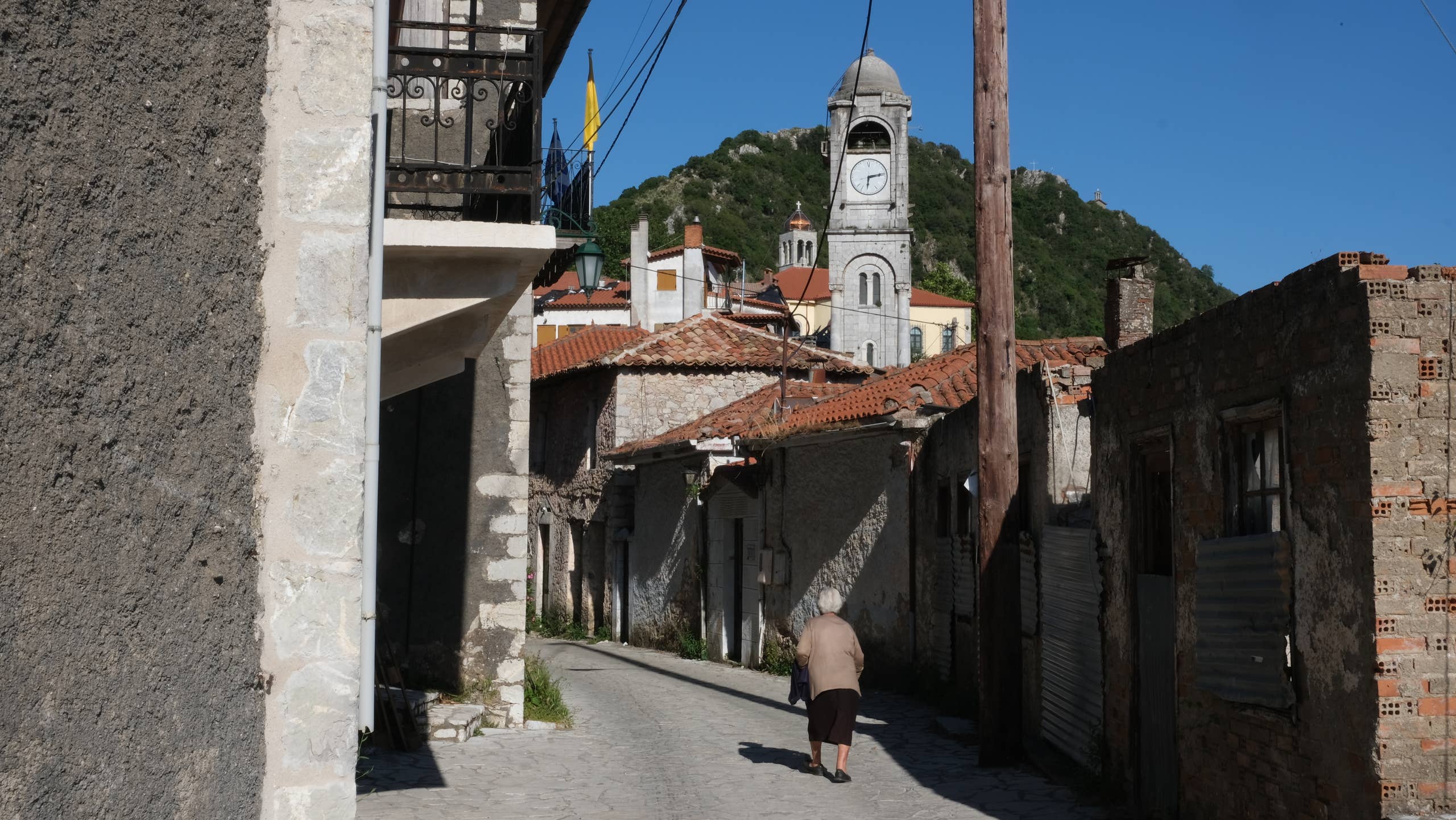 This Brutal 72-Mile Run Navigates Greece’s Most Isolated Ridges. It's ...