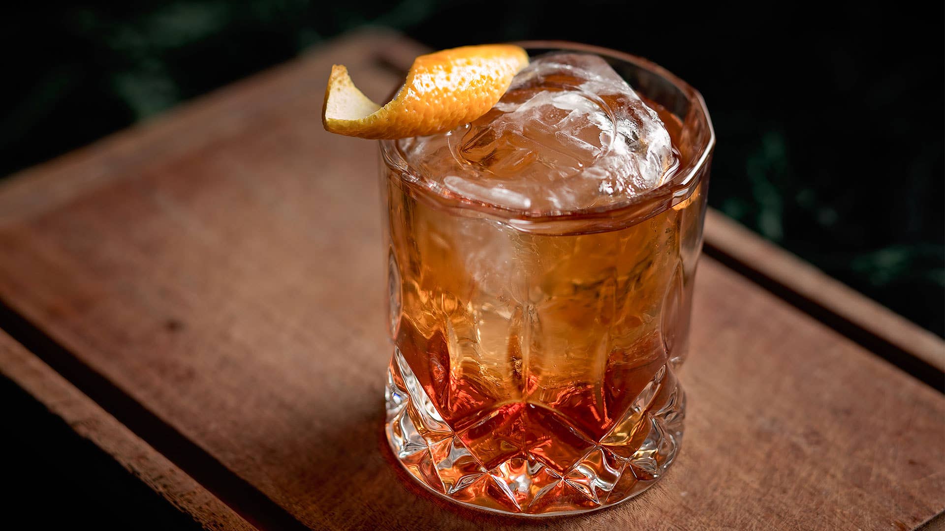 Find Out the Secrets for Making an Old-Fashioned Like a Pro - Men's Journal