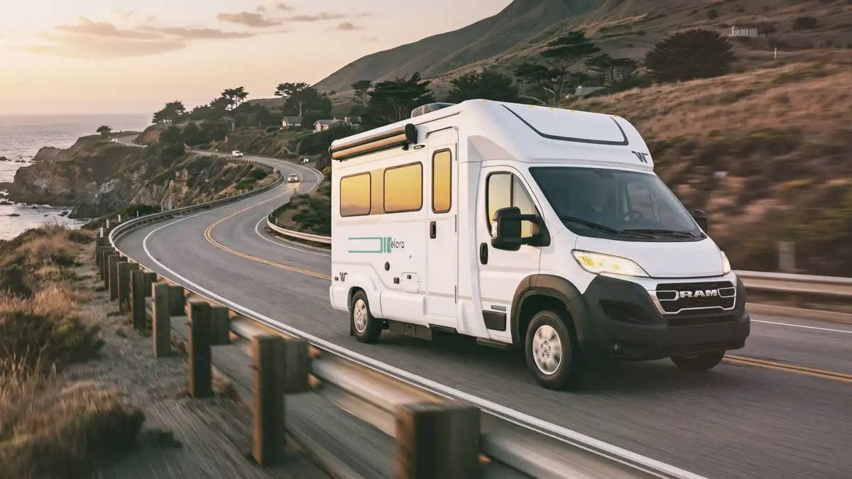 Winnebago’s New 20-Foot Motorhome Packs a Real Bathroom and Sleeps Four ...