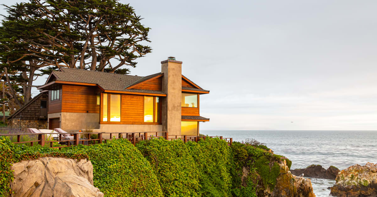 $15 Million Seaside California Mansion Teetering on Edge of Cliff After ...