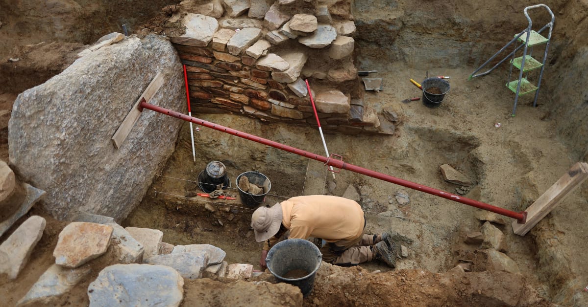 Map to Long-Lost Treasure Etched Into 4,000-Year-Old Rock Slab