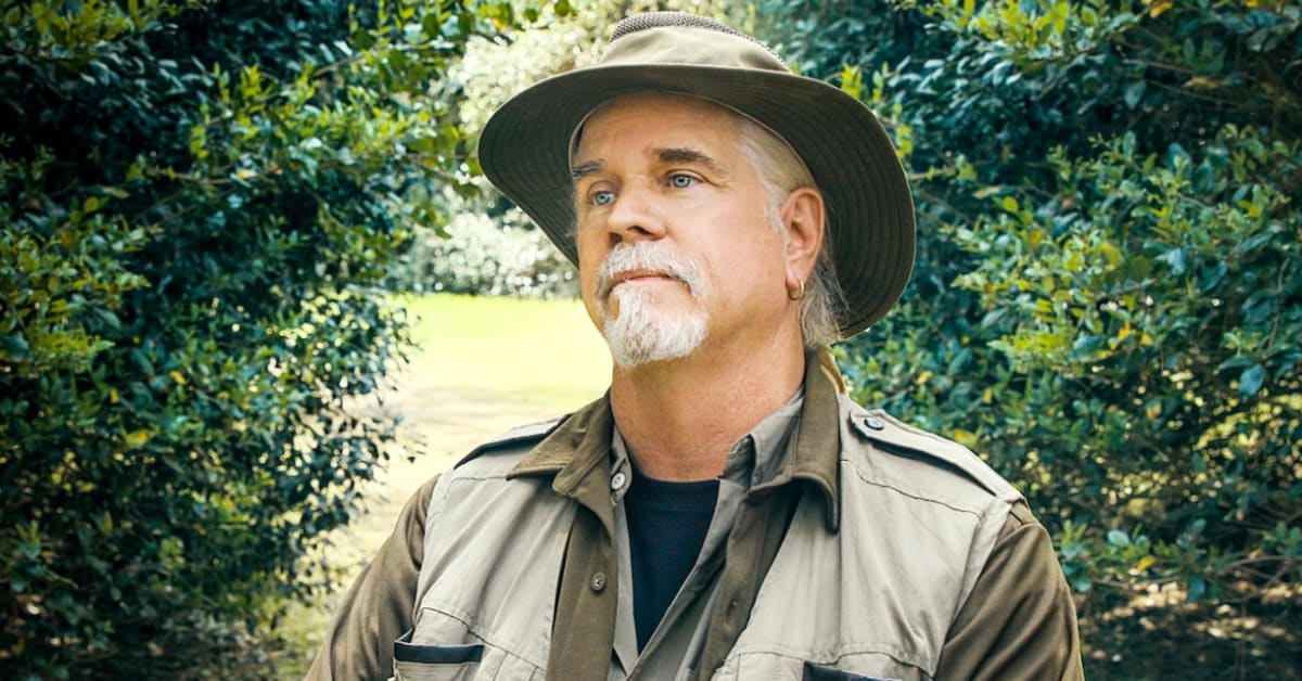 'Tiger King' Star Doc Antle Pleads Guilty to Animal Trafficking, Money ...