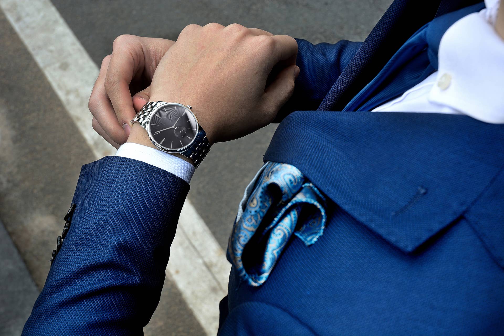 10 Ways to Look Better Instantly: Men's Style & Grooming Tips
