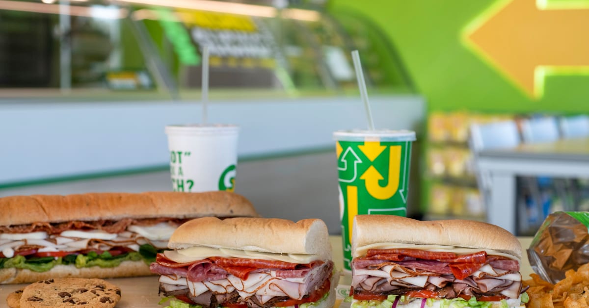 Largest Fast Food Chain Closed Over 1,600 Restaurants Since 2022