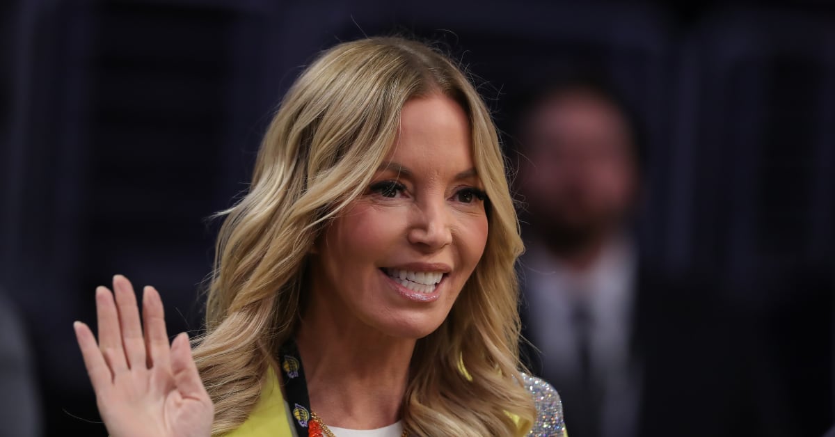 Buss Family to See Astonishing Profit After Sale of Lakers