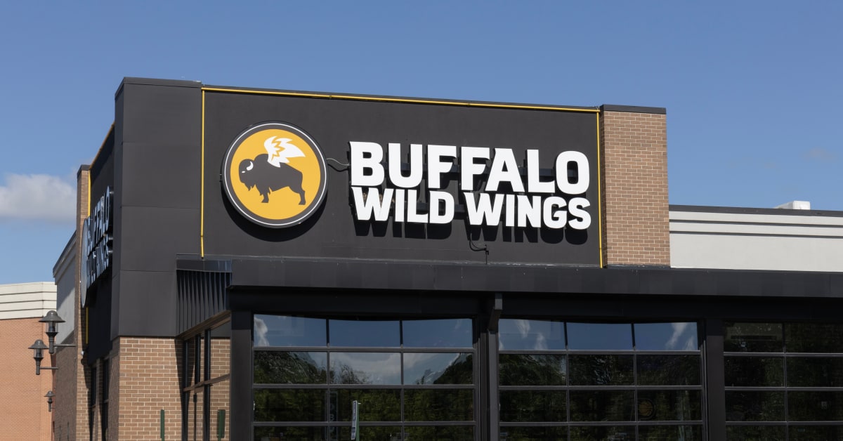 This Popular Fast Food Chain Is Launching Bottomless Apps