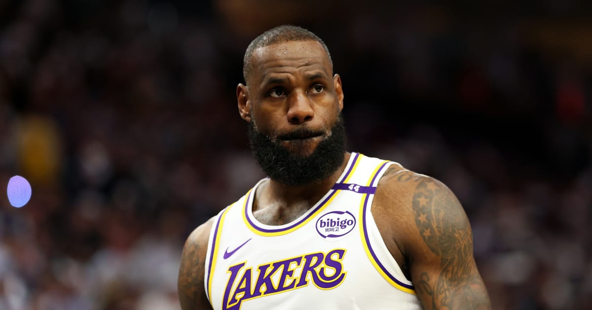 LeBron James Achieves Rare NBA Feat After Lakers' Deandre Ayton Signing