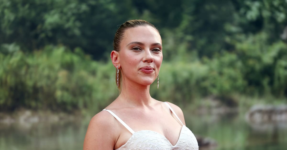 Fans Cheer As Scarlett Johansson Dethrones Samuel L. Jackson in Major Milestone