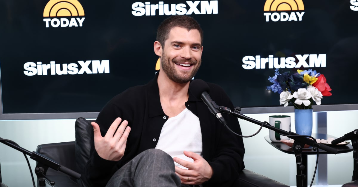 'Superman' David Corenswet Met His Wife Julia Best Warner When They ...