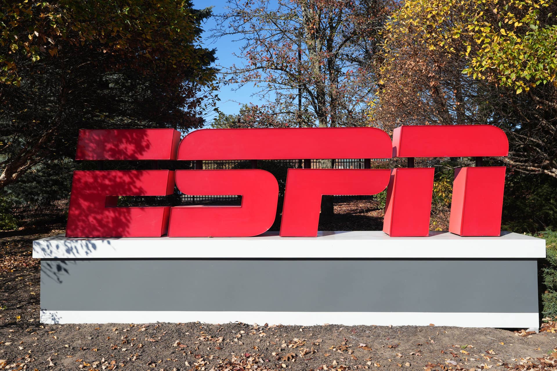 ESPN Anchors Reenact Viral Andy Byron, Kristin Cabot Video