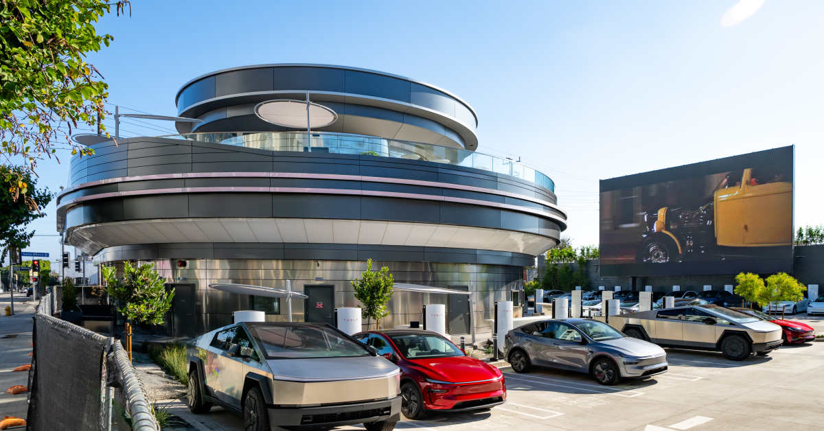 Tesla Diner's Full Menu and Prices Revealed Tesla Diner's Full Menu and Prices Revealed