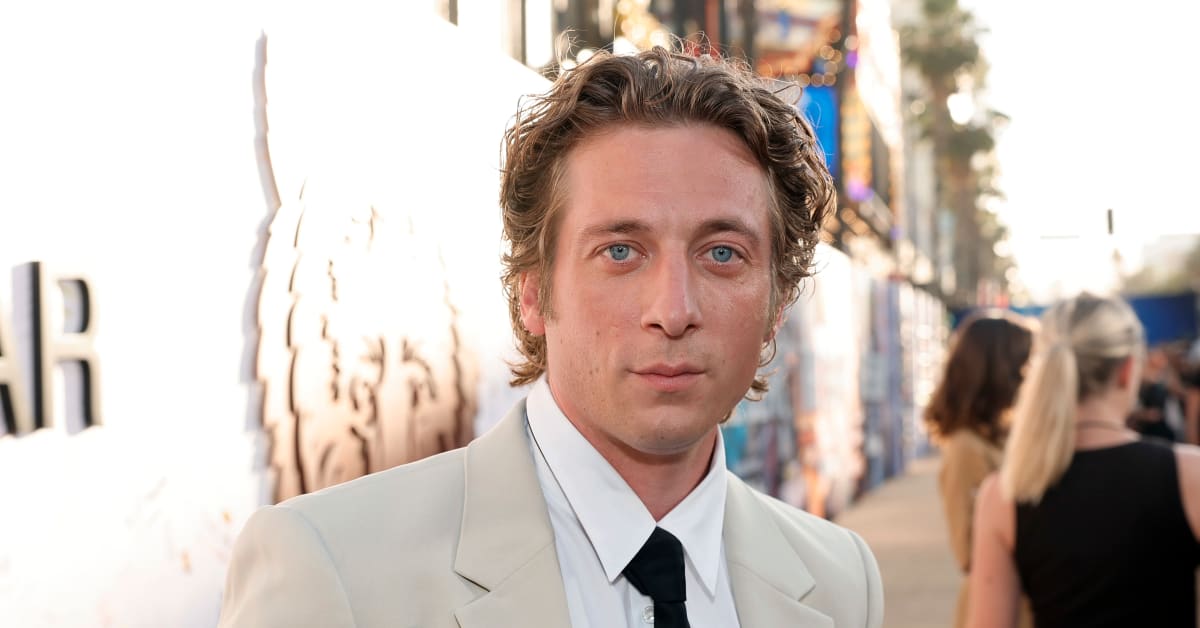 Jeremy Allen White Cast as Rotta the Hutt in 'The Mandalorian & Grogu'