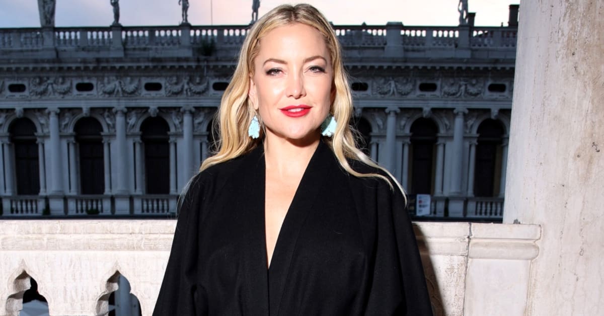 Kate Hudson Poses in Tiny Bikini While Vacationing in Greece