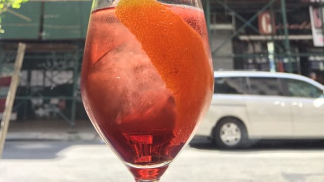 Best Spritz Cocktail Recipes to Make | Men's Journal