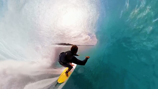 Big-Wave Surfer Hospitalized After Brutal Pipeline Wipeout