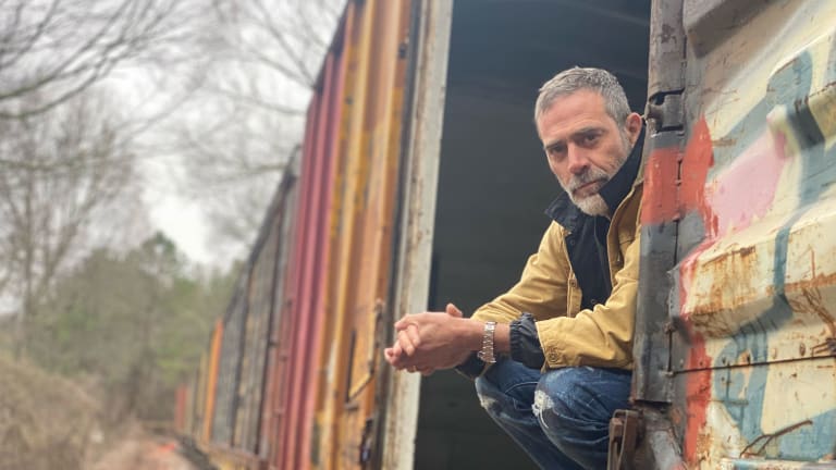 'The Walking Dead' Star Jeffrey Dean Morgan Goes Back to His Roots
