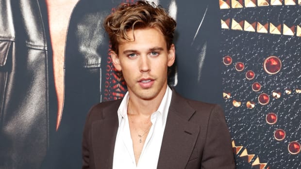 Austin Butler Hired a Dialect Coach to Help Get Rid of His 'Elvis ...
