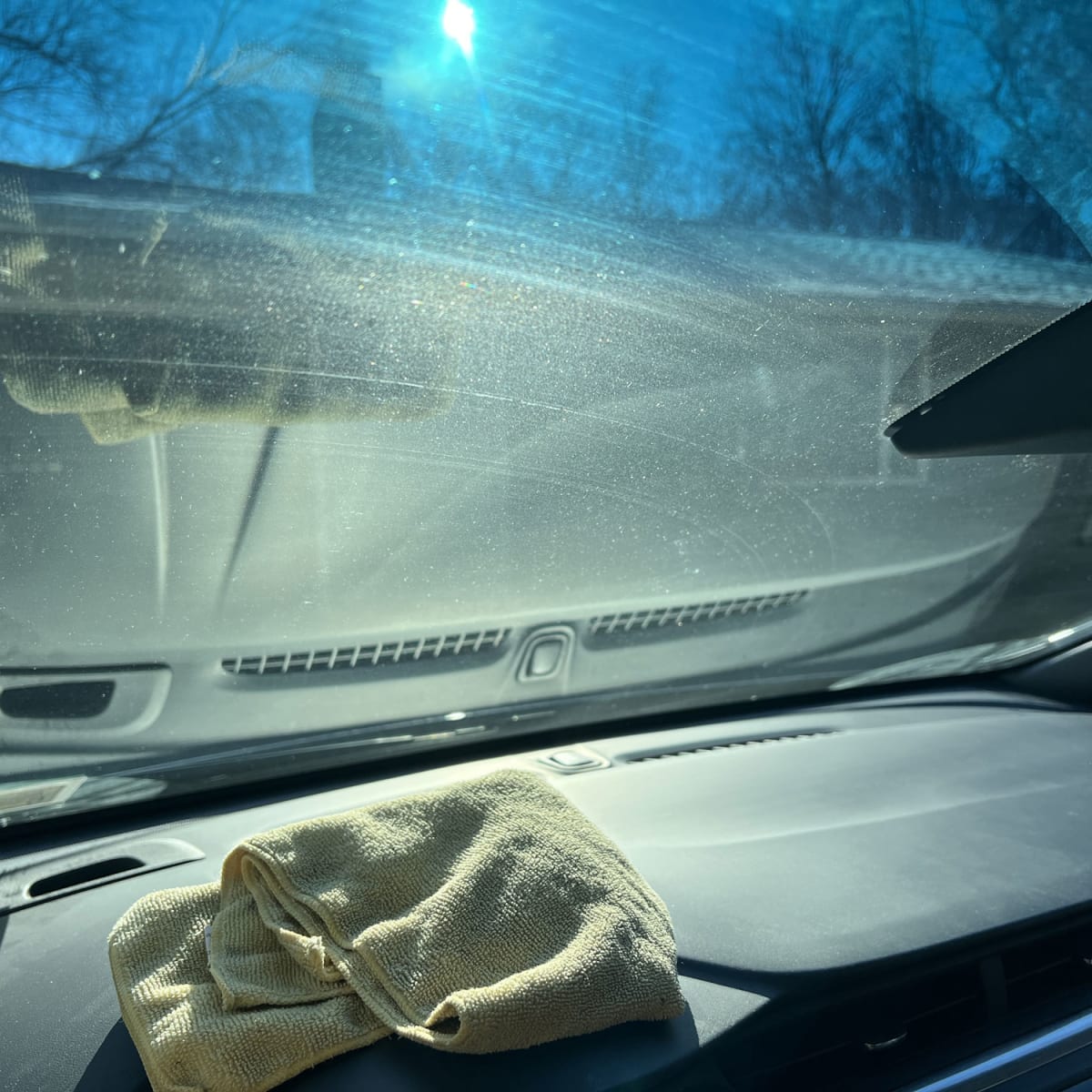 How to Clean the Inside of Your Windshield Men s Journal Home Living Handbook