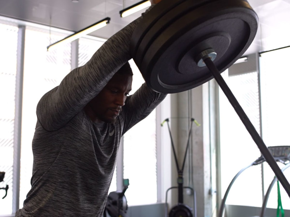 Lifting Workouts For Running Backs | EOUA Blog