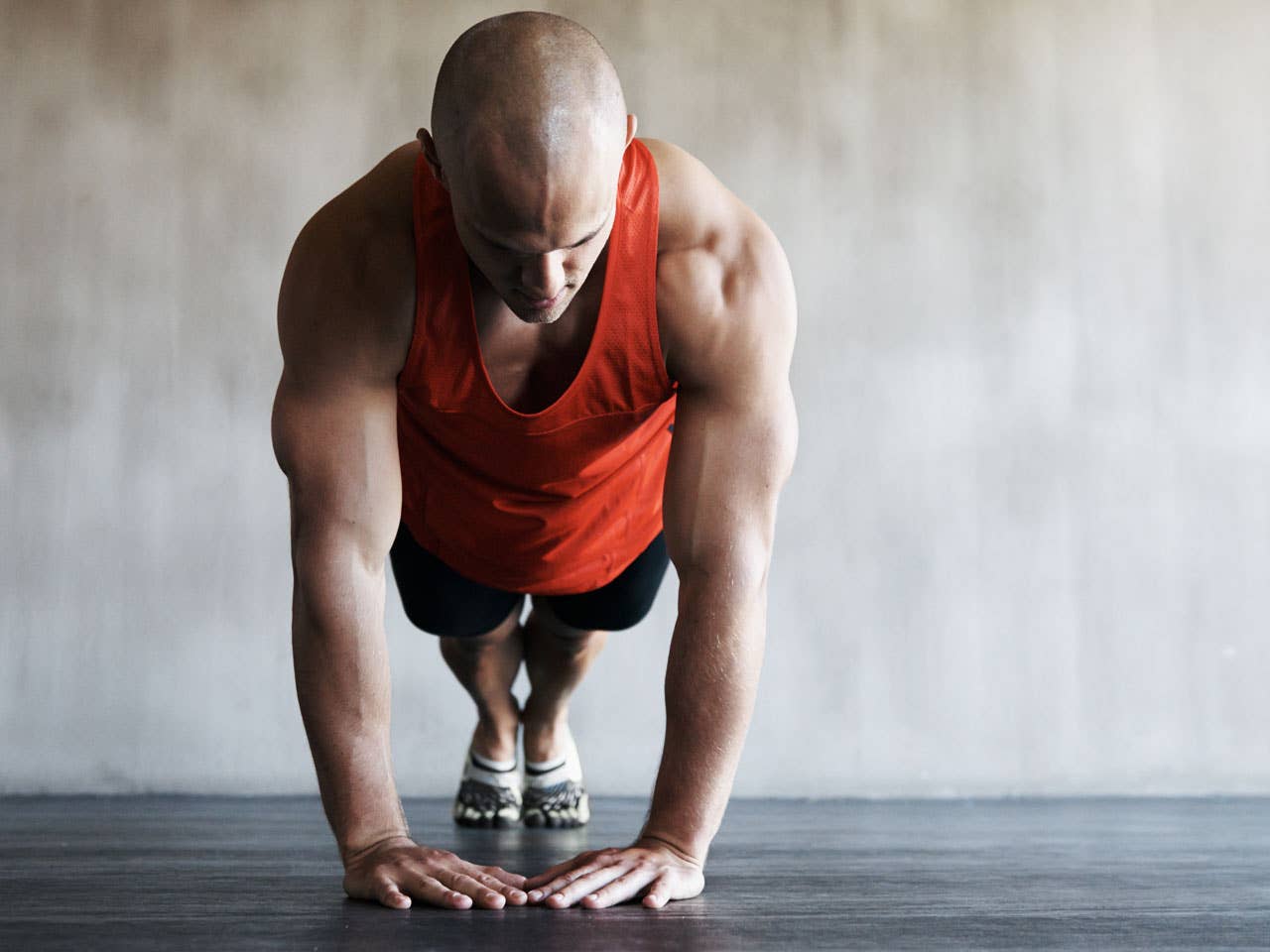 Narrow Grip Push Up