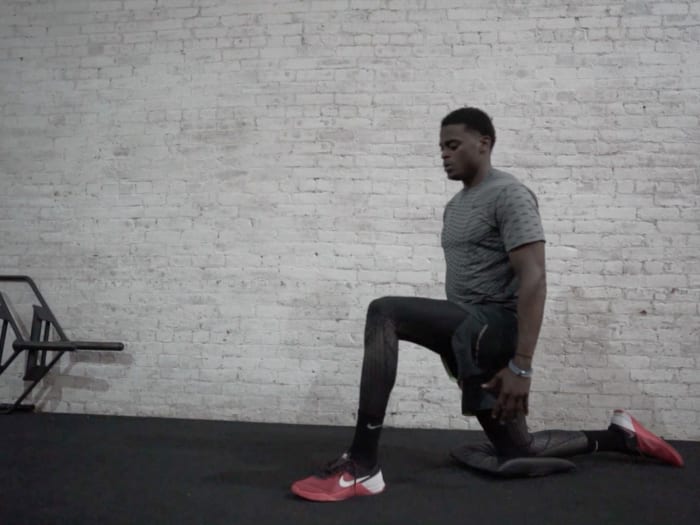 The 5 best stretches to open your hips before lifting - Men's Journal